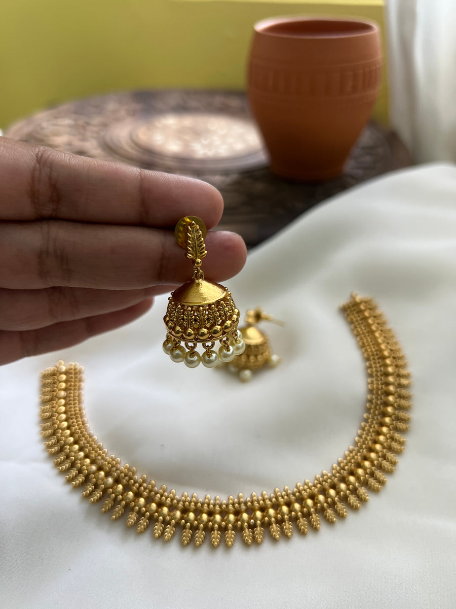 Kerala style mullamottu necklace with jhumkas – House of Jhumkas